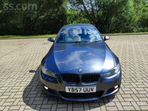 Melns BMW 330 2008 Krāslava, ar dzinēja tilpumu 3.00 L un nobraukumu 271 tūkst. km par 3300 €, foto 10 vietnē AUTOMOTO.COM.LV