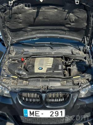 Black BMW 330 2009 in Riga, with an engine capacity of 3.00 L and mileage of 326 thousand km for 2900 €, photo 15 on AUTOMOTO.COM.LV