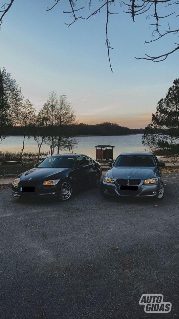 Black BMW 330 2010 in Mazeikiai, with an engine capacity of 3.00 L and mileage of 334 thousand km for 10500 €, photo 4 on AUTOMOTO.COM.LV