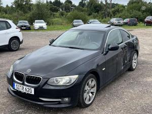 Black BMW 330 2010 in Utena, with an engine capacity of 2.99 L and mileage of 268 thousand km for 4650 €, photo 7 on AUTOMOTO.COM.LV