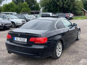 Black BMW 330 2010 in Utena, with an engine capacity of 2.99 L and mileage of 268 thousand km for 4650 €, photo 13 on AUTOMOTO.COM.LV