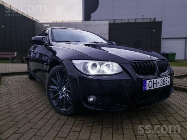Black BMW 330 2012 in Riga, with an engine capacity of 3.00 L and mileage of 319 thousand km for 13900 €, photo 1 on AUTOMOTO.COM.LV