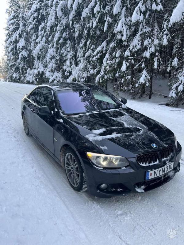 Black BMW 330 2012 in Vilnius, with an engine capacity of 2.99 L and mileage of 404 thousand km for 11500 €, photo 1 on AUTOMOTO.COM.LV