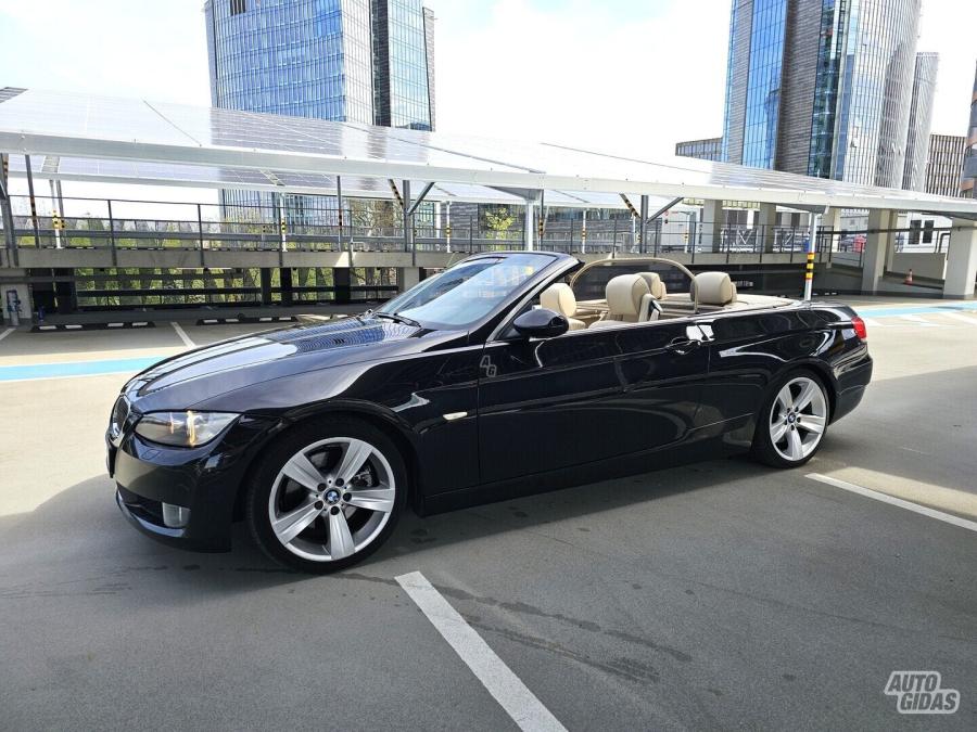 Black BMW 330 2007 in Vilnius, with an engine capacity of 3.00 L and mileage of 309 thousand km for 8800 €, photo 3 on AUTOMOTO.COM.LV