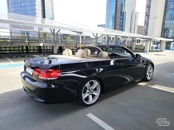 Black BMW 330 2007 in Vilnius, with an engine capacity of 3.00 L and mileage of 309 thousand km for 8800 €, photo 7 on AUTOMOTO.COM.LV