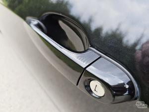 Black BMW 330 2007 in Vilnius, with an engine capacity of 3.00 L and mileage of 309 thousand km for 8800 €, photo 12 on AUTOMOTO.COM.LV
