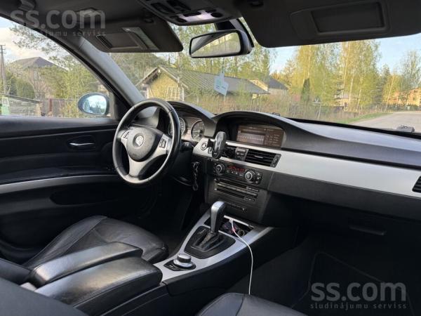 Black BMW 330 2007 in Riga, with an engine capacity of 3.00 L and mileage of 266 thousand km for 4250 €, photo 10 on AUTOMOTO.COM.LV