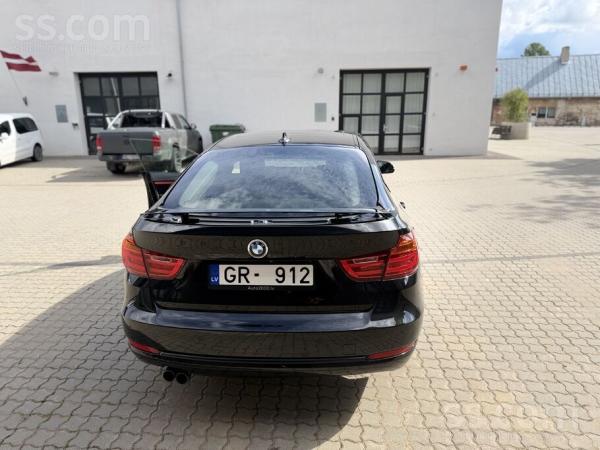 Melns BMW 330 2014 Kuldīga, ar dzinēja tilpumu 3.00 L un nobraukumu 207 tūkst. km par 15100 €, foto 5 vietnē AUTOMOTO.COM.LV