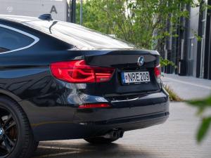 Black BMW 330 2017 in Vilnius, with an engine capacity of 2.00 L and mileage of 233 thousand km for 11850 €, photo 7 on AUTOMOTO.COM.LV