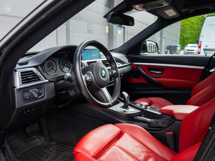Black BMW 330 2017 in Vilnius, with an engine capacity of 2.00 L and mileage of 233 thousand km for 11850 €, photo 12 on AUTOMOTO.COM.LV