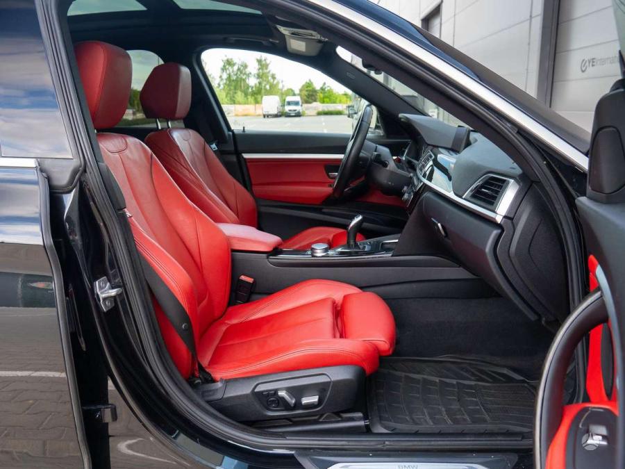 Black BMW 330 2017 in Vilnius, with an engine capacity of 2.00 L and mileage of 233 thousand km for 11850 €, photo 14 on AUTOMOTO.COM.LV