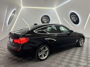 Black BMW 330 2018 in Marijampole, with an engine capacity of 2.99 L and mileage of 202 thousand km for 15999 €, photo 8 on AUTOMOTO.COM.LV