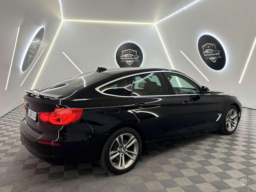 Black BMW 330 2018 in Marijampole, with an engine capacity of 2.99 L and mileage of 202 thousand km for 15999 €, photo 8 on AUTOMOTO.COM.LV