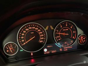 Black BMW 330 2018 in Marijampole, with an engine capacity of 2.99 L and mileage of 202 thousand km for 15999 €, photo 15 on AUTOMOTO.COM.LV