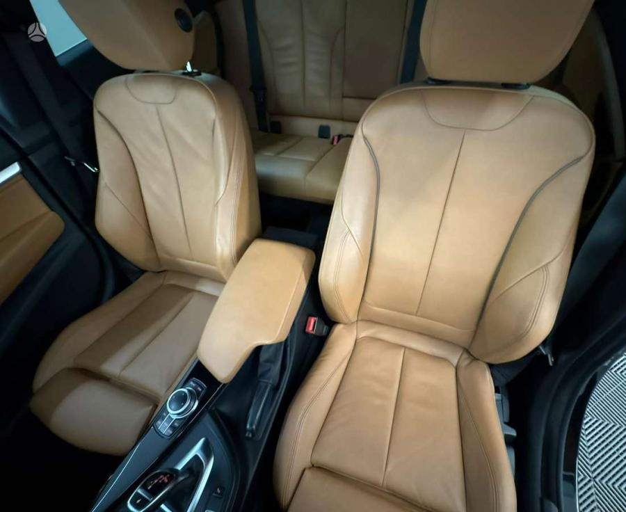Black BMW 330 2018 in Marijampole, with an engine capacity of 2.99 L and mileage of 202 thousand km for 15999 €, photo 27 on AUTOMOTO.COM.LV