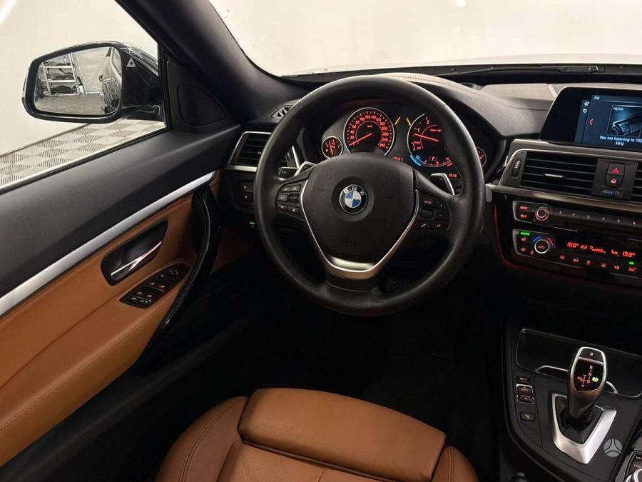 Melns BMW 330 2018 Marijampole, ar dzinēja tilpumu 2.99 L un nobraukumu 202 tūkst. km par 15250 €, foto 31 vietnē AUTOMOTO.COM.LV
