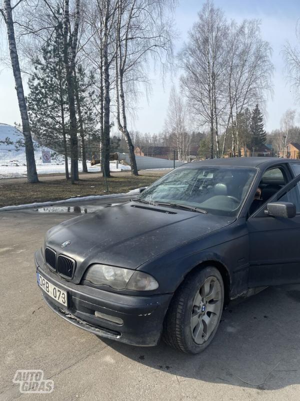 Black BMW 330 1999 in Taurage, with an engine capacity of 3.00 L and mileage of 450 thousand km for 600 €, photo 7 on AUTOMOTO.COM.LV