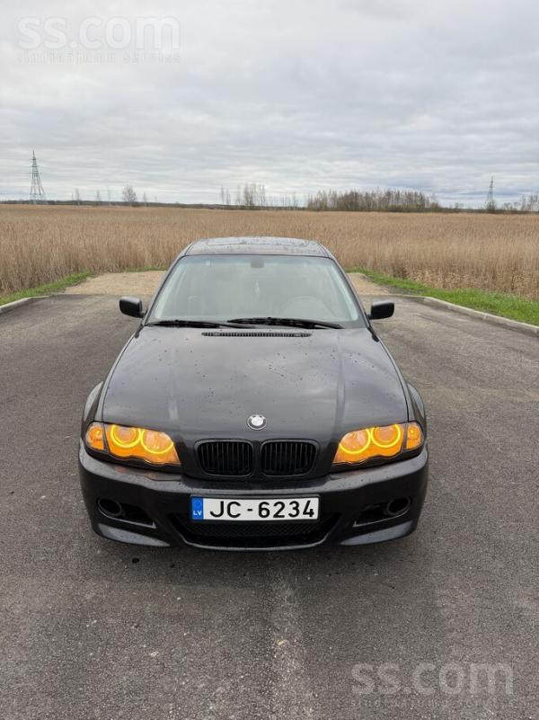 Melns BMW 330 2000 Liepāja, ar dzinēja tilpumu 3.00 L un nobraukumu 384 tūkst. km par 2100 €, foto 1 vietnē AUTOMOTO.COM.LV