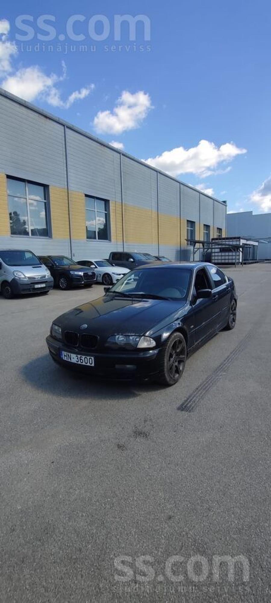 Melns BMW 330 2000 Rīga, ar dzinēja tilpumu 3.00 L un nobraukumu 300 tūkst. km par 2000 €, foto 3 vietnē AUTOMOTO.COM.LV