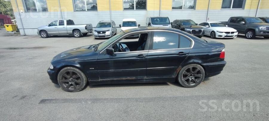 Melns BMW 330 2000 Rīga, ar dzinēja tilpumu 3.00 L un nobraukumu 300 tūkst. km par 2000 €, foto 5 vietnē AUTOMOTO.COM.LV