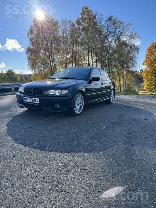 Black BMW 330 2001 in Valmiera, with an engine capacity of 3.00 L and mileage of 336 thousand km for 2600 €, photo 10 on AUTOMOTO.COM.LV