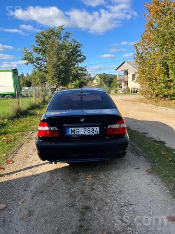 Melns BMW 330 2001 Valmiera, ar dzinēja tilpumu 3.00 L un nobraukumu 330 tūkst. km par 2800 €, foto 9 vietnē AUTOMOTO.COM.LV