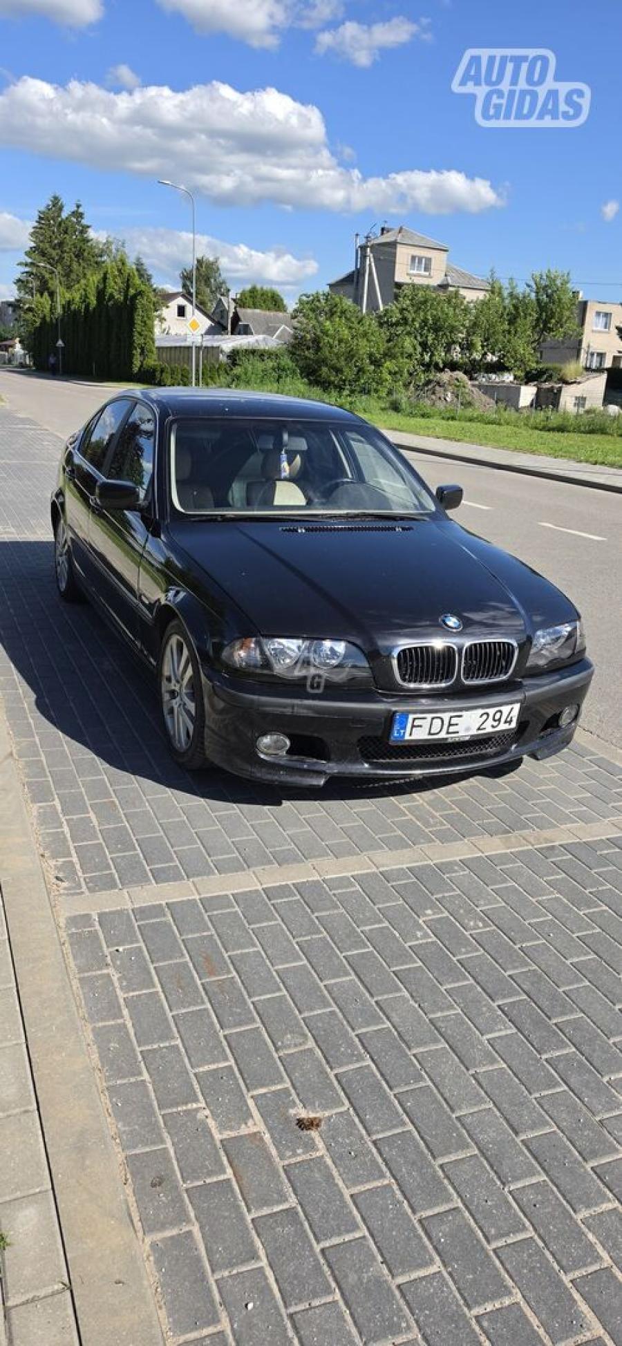 Black BMW 330 2001 in Kaunas, with an engine capacity of 3.00 L and mileage of 398 thousand km for 1850 €, photo 1 on AUTOMOTO.COM.LV
