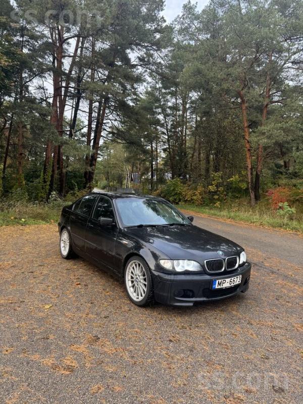 Black BMW 330 2002 in Riga, with an engine capacity of 3.00 L and mileage of 185 thousand km for 3800 €, photo 2 on AUTOMOTO.COM.LV