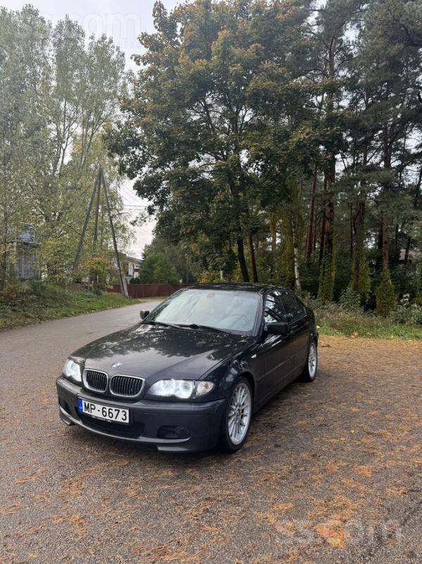 Black BMW 330 2002 in Riga, with an engine capacity of 3.00 L and mileage of 185 thousand km for 3800 €, photo 3 on AUTOMOTO.COM.LV
