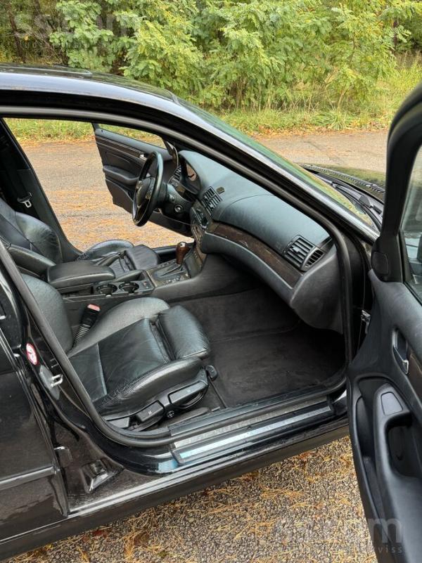 Black BMW 330 2002 in Riga, with an engine capacity of 3.00 L and mileage of 185 thousand km for 3800 €, photo 9 on AUTOMOTO.COM.LV