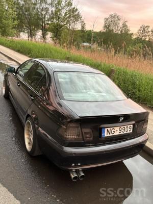 Melns BMW 330 2002 Jūrmala, ar dzinēja tilpumu 3.00 L un nobraukumu 345 tūkst. km par 4000 €, foto 5 vietnē AUTOMOTO.COM.LV