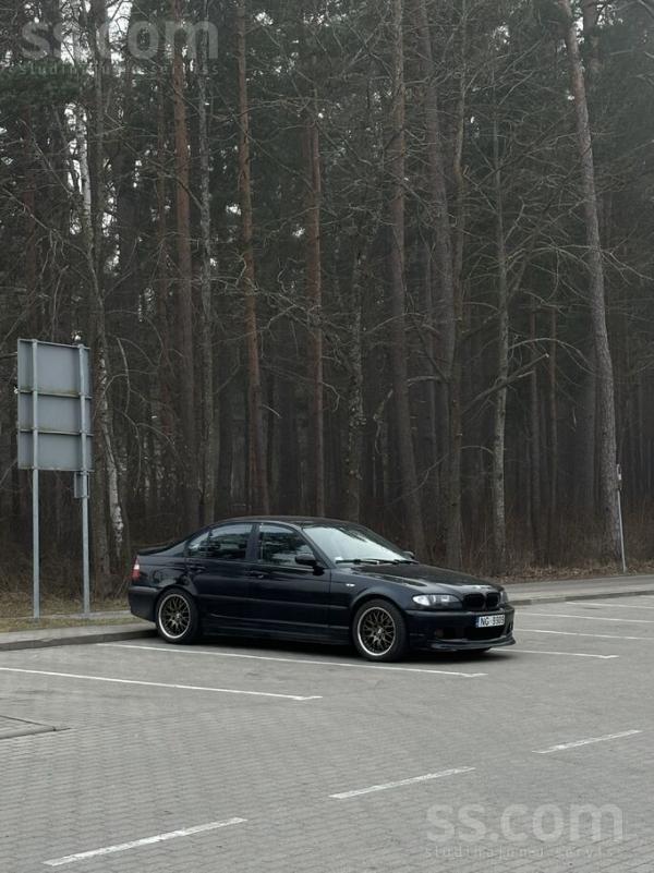 Melns BMW 330 2002 Jūrmala, ar dzinēja tilpumu 3.00 L un nobraukumu 345 tūkst. km par 4000 €, foto 10 vietnē AUTOMOTO.COM.LV