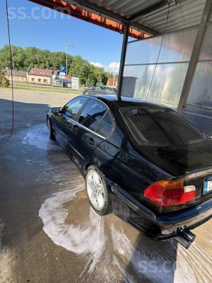 Черный БМВ 330 2002 в Екабпилс, объемом двигателя 3.00 л и пробегом 465 тыс. км за 2800 €, фото 6 на AUTOMOTO.COM.LV
