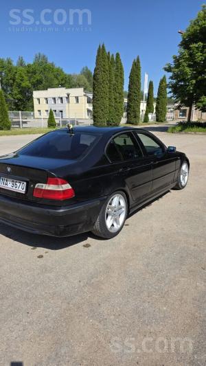 Black BMW 330 2003 in Ogre, with an engine capacity of 3.00 L and mileage of 384 thousand km for 4000 €, photo 6 on AUTOMOTO.COM.LV