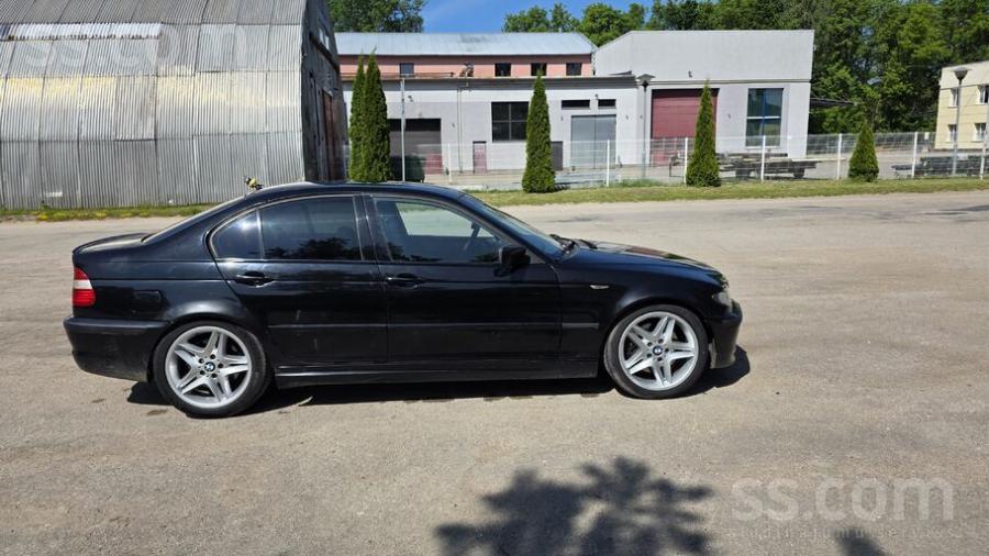 Black BMW 330 2003 in Ogre, with an engine capacity of 3.00 L and mileage of 384 thousand km for 4000 €, photo 8 on AUTOMOTO.COM.LV