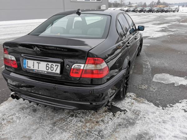 Black BMW 330 2004 in Kaisiadorys, with an engine capacity of 3.00 L and mileage of 530 thousand km for 3500 €, photo 10 on AUTOMOTO.COM.LV