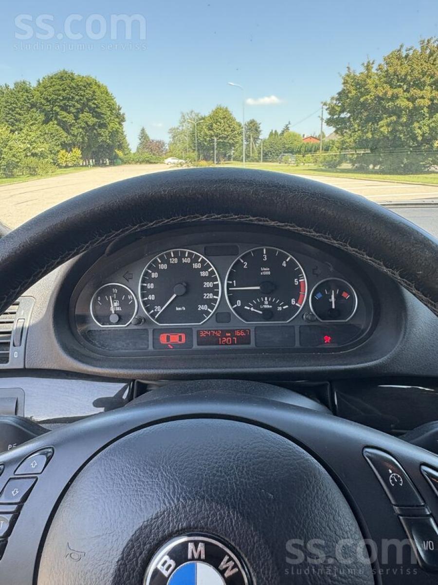 Melns BMW 330 2004 Bauska, ar dzinēja tilpumu 3.00 L un nobraukumu 325 tūkst. km par 3200 €, foto 8 vietnē AUTOMOTO.COM.LV