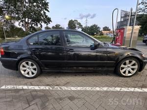 Black BMW 330 2004 in Riga, with an engine capacity of 3.00 L and mileage of 336 thousand km for 3000 €, photo 3 on AUTOMOTO.COM.LV
