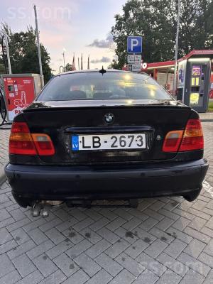 Black BMW 330 2004 in Riga, with an engine capacity of 3.00 L and mileage of 336 thousand km for 3000 €, photo 5 on AUTOMOTO.COM.LV