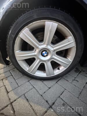 Black BMW 330 2004 in Riga, with an engine capacity of 3.00 L and mileage of 336 thousand km for 3000 €, photo 8 on AUTOMOTO.COM.LV