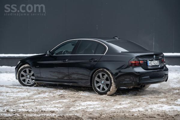 Melns BMW 330 2005 Rīga, ar dzinēja tilpumu 3.00 L un nobraukumu 288 tūkst. km par 4600 €, foto 4 vietnē AUTOMOTO.COM.LV