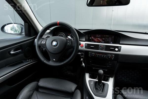 Black BMW 330 2005 in Riga, with an engine capacity of 3.00 L and mileage of 218 thousand km for 6400 €, photo 7 on AUTOMOTO.COM.LV