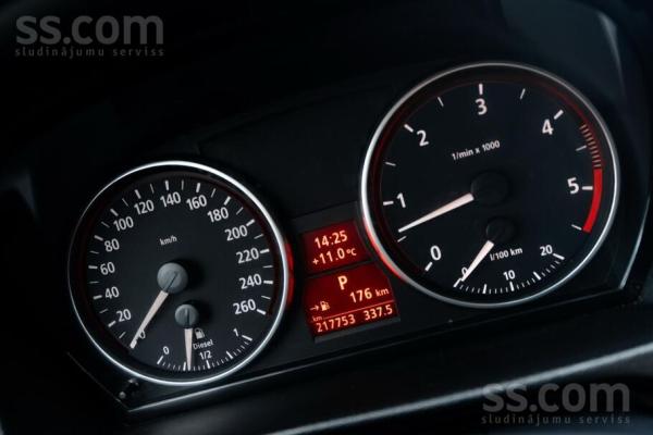 Black BMW 330 2005 in Riga, with an engine capacity of 3.00 L and mileage of 218 thousand km for 6400 €, photo 10 on AUTOMOTO.COM.LV