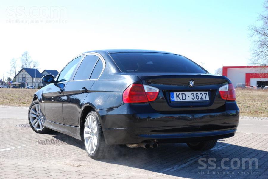 Melns BMW 330 2005 Rīga, ar dzinēja tilpumu 3.00 L un nobraukumu 207 tūkst. km par 3300 €, foto 4 vietnē AUTOMOTO.COM.LV