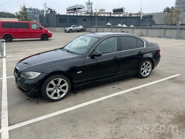 Черный БМВ 330 2005 в Рига, объемом двигателя 3.00 л и пробегом 320 тыс. км за 5900 €, фото 4 на AUTOMOTO.COM.LV