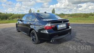 Черный БМВ 330 2005 в Елгава, объемом двигателя 3.00 л и пробегом 384 тыс. км за 4900 €, фото 6 на AUTOMOTO.COM.LV