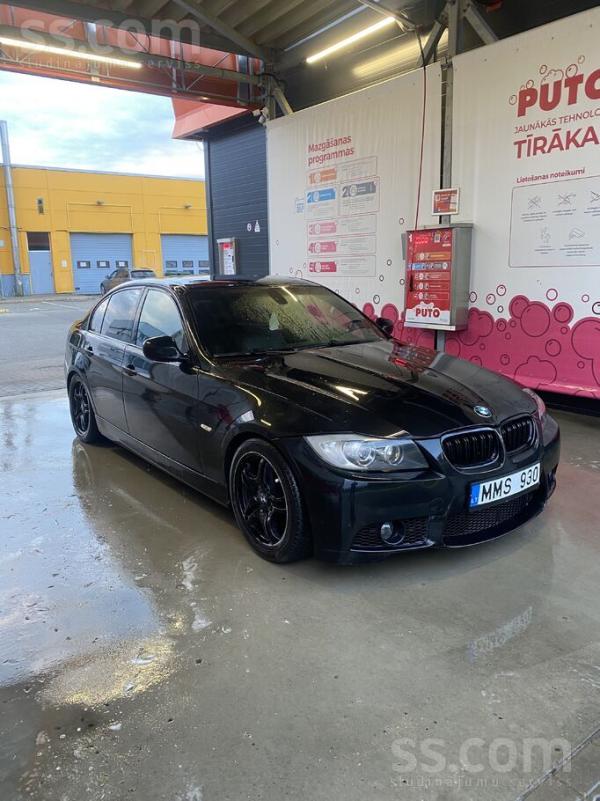 Black BMW 330 2006 in Riga, with an engine capacity of 3.00 L and mileage of 238 thousand km for 3200 €, photo 2 on AUTOMOTO.COM.LV
