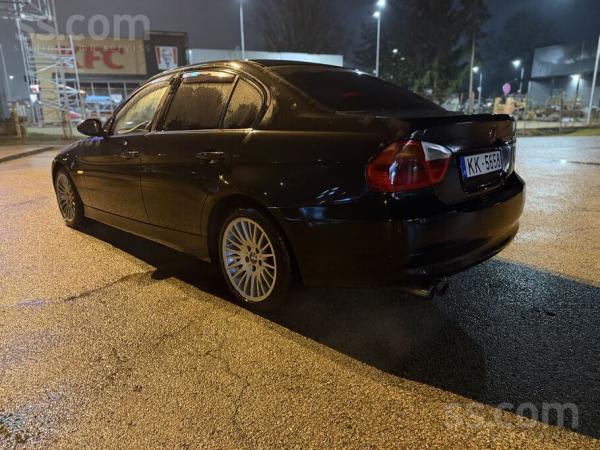 Melns BMW 330 2006 Rīga, ar dzinēja tilpumu 3.00 L un nobraukumu 451 tūkst. km par 2300 €, foto 4 vietnē AUTOMOTO.COM.LV