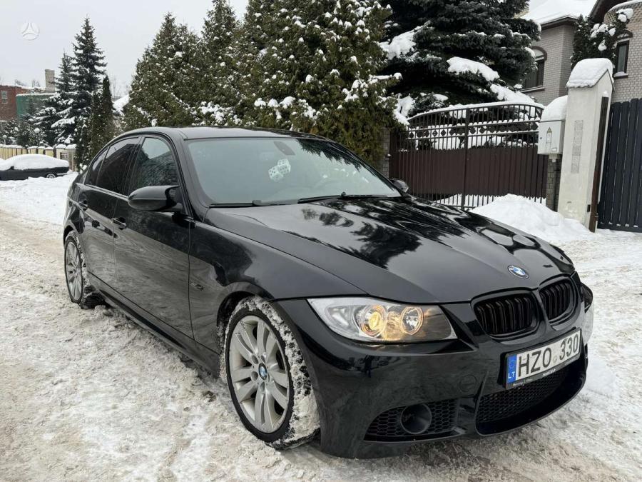 Black BMW 330 2006 in Vilnius, with an engine capacity of 3.00 L and mileage of 337 thousand km for 3500 €, photo 4 on AUTOMOTO.COM.LV