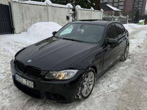 Black BMW 330 2006 in Vilnius, with an engine capacity of 3.00 L and mileage of 337 thousand km for 3500 €, photo 5 on AUTOMOTO.COM.LV